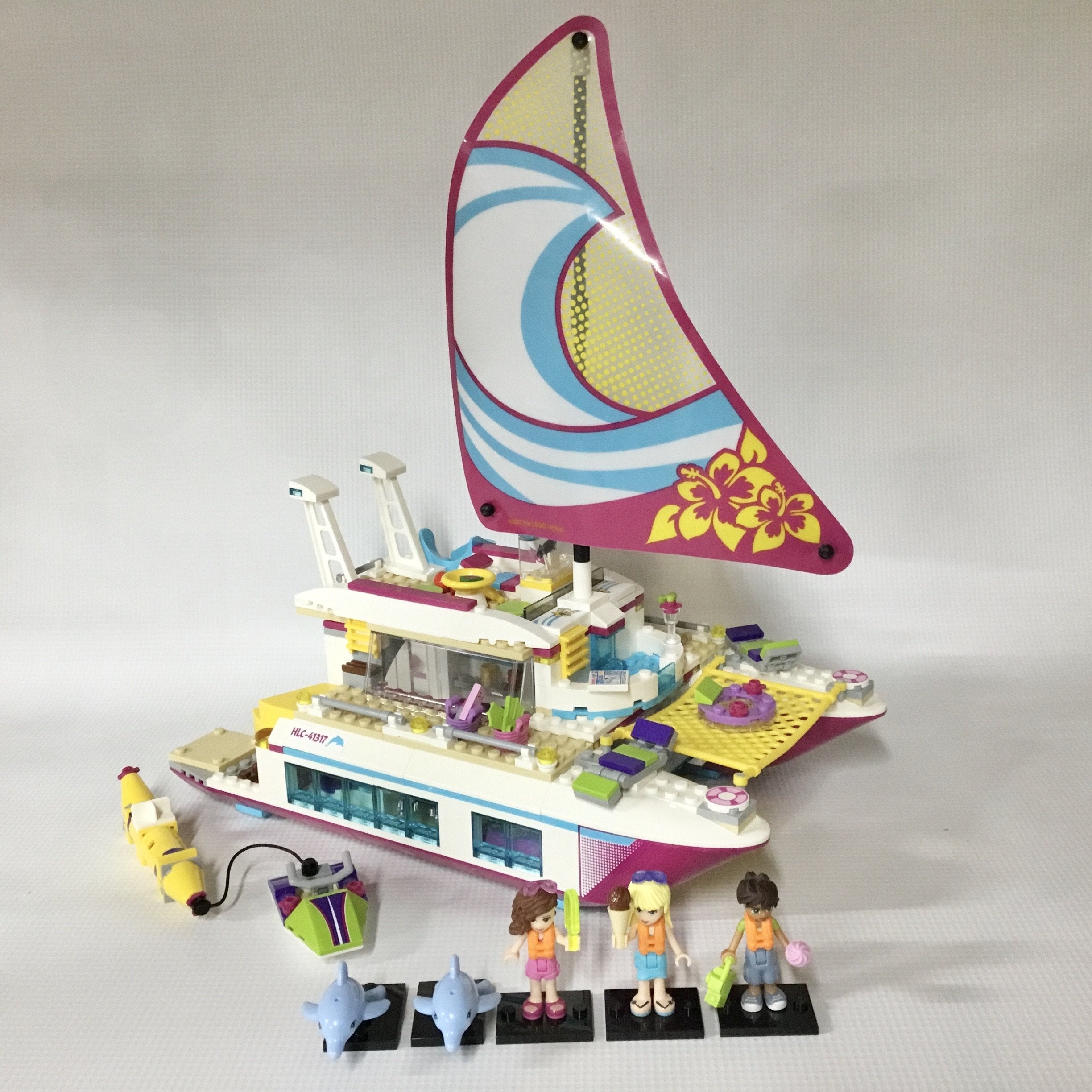 41317 Friends Sunshine Catamaran (Pre-Owned)